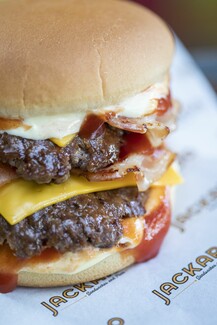 Jackaroo sandwiches: Street food που σε χορταίνει και σε γεμίζει χαρά | LiFO